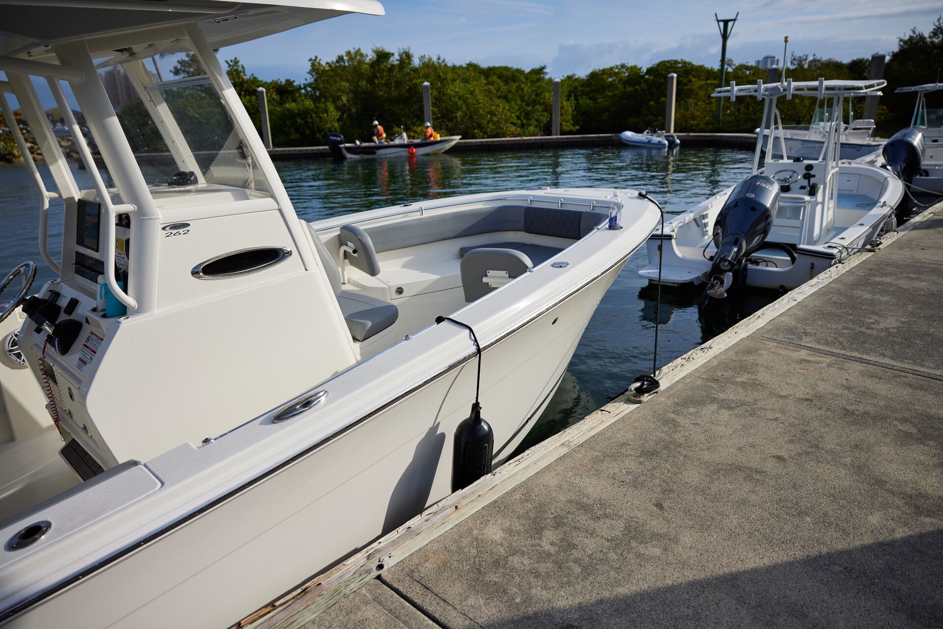 Boat Docking Tips After a Day on the Water | BOATERexam
