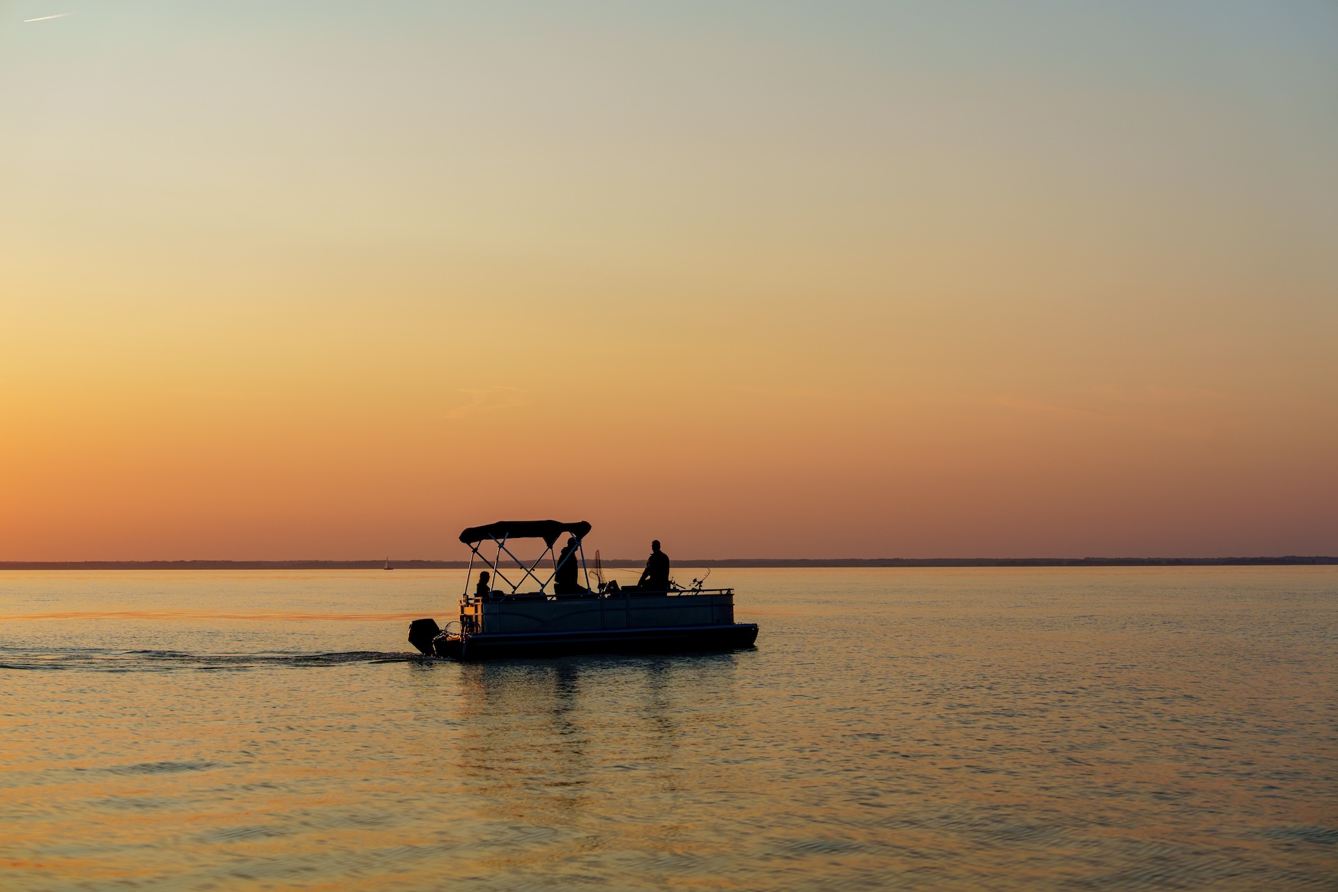 Operating a Pontoon Boat Canada Boaters | BOATERexam