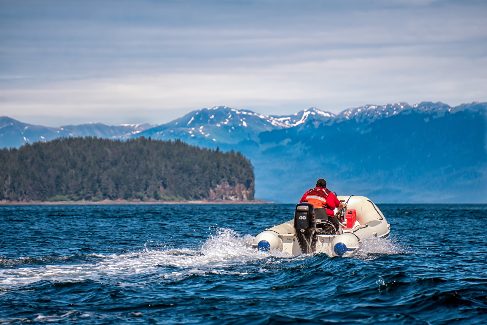Cold Weather Boating Safety Tips (Stay Warm on the Water) | BOATERexam