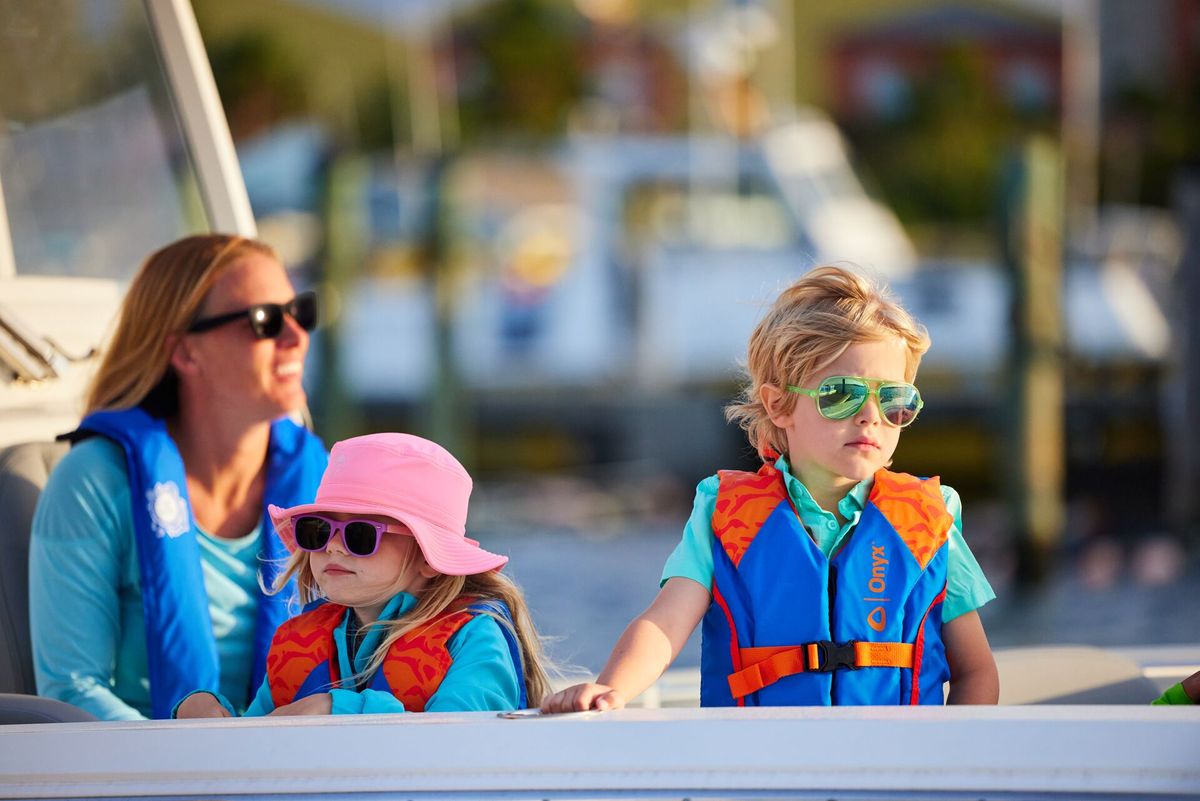 How Do Life Jackets Work and Why Should You Wear One? | BOATERexam